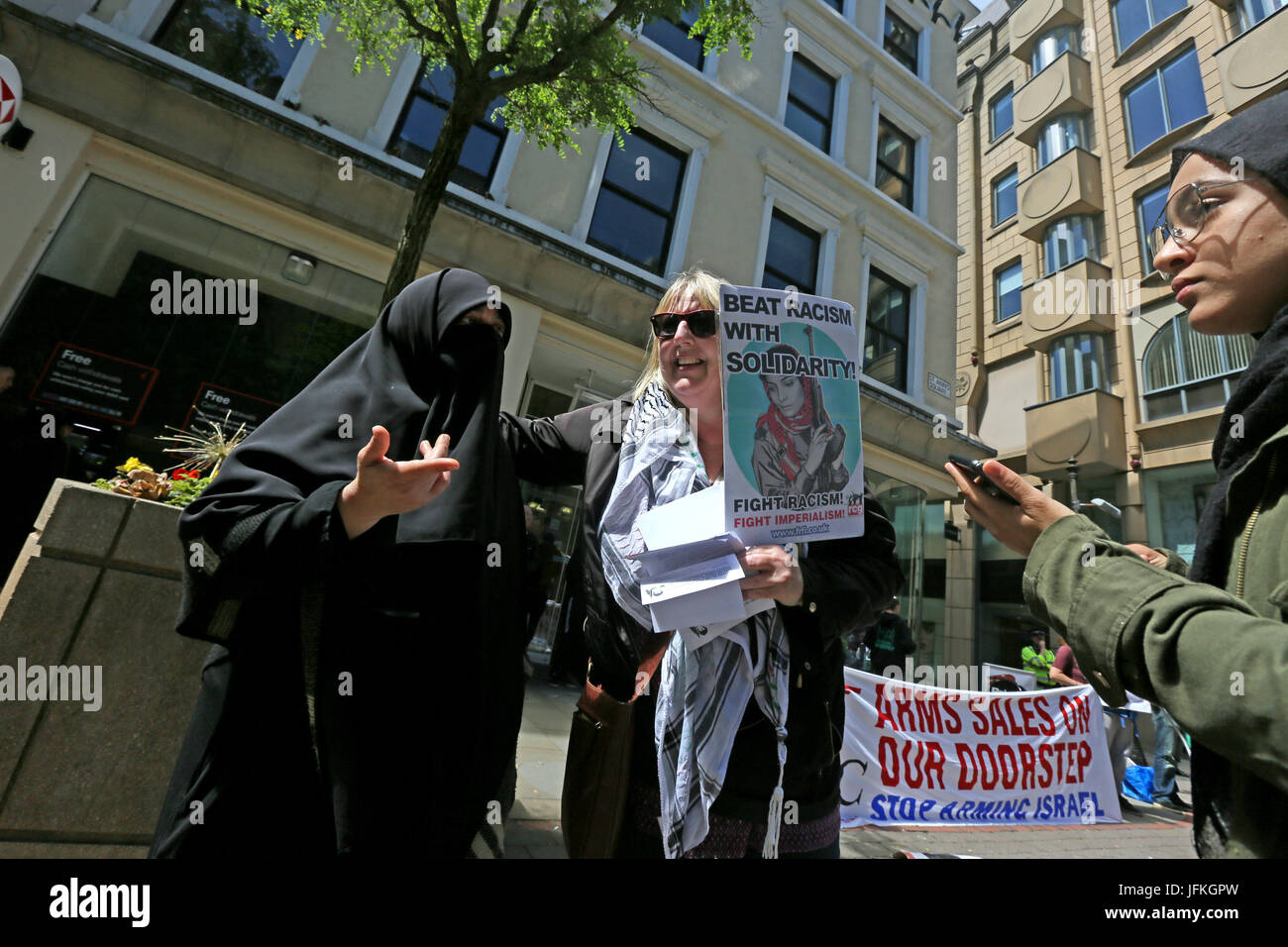 Manchester, UK. 1st July, 2017. A women wearing full Islamic dress ...
