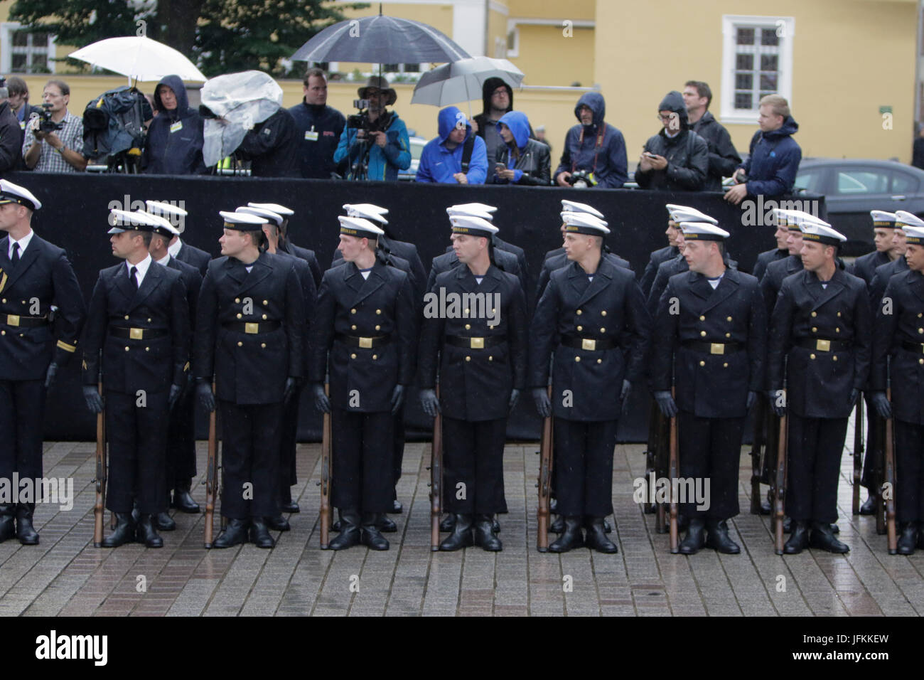 Speyer, Germany. 1st July 2017. Soldiers from the German navy stand as ...