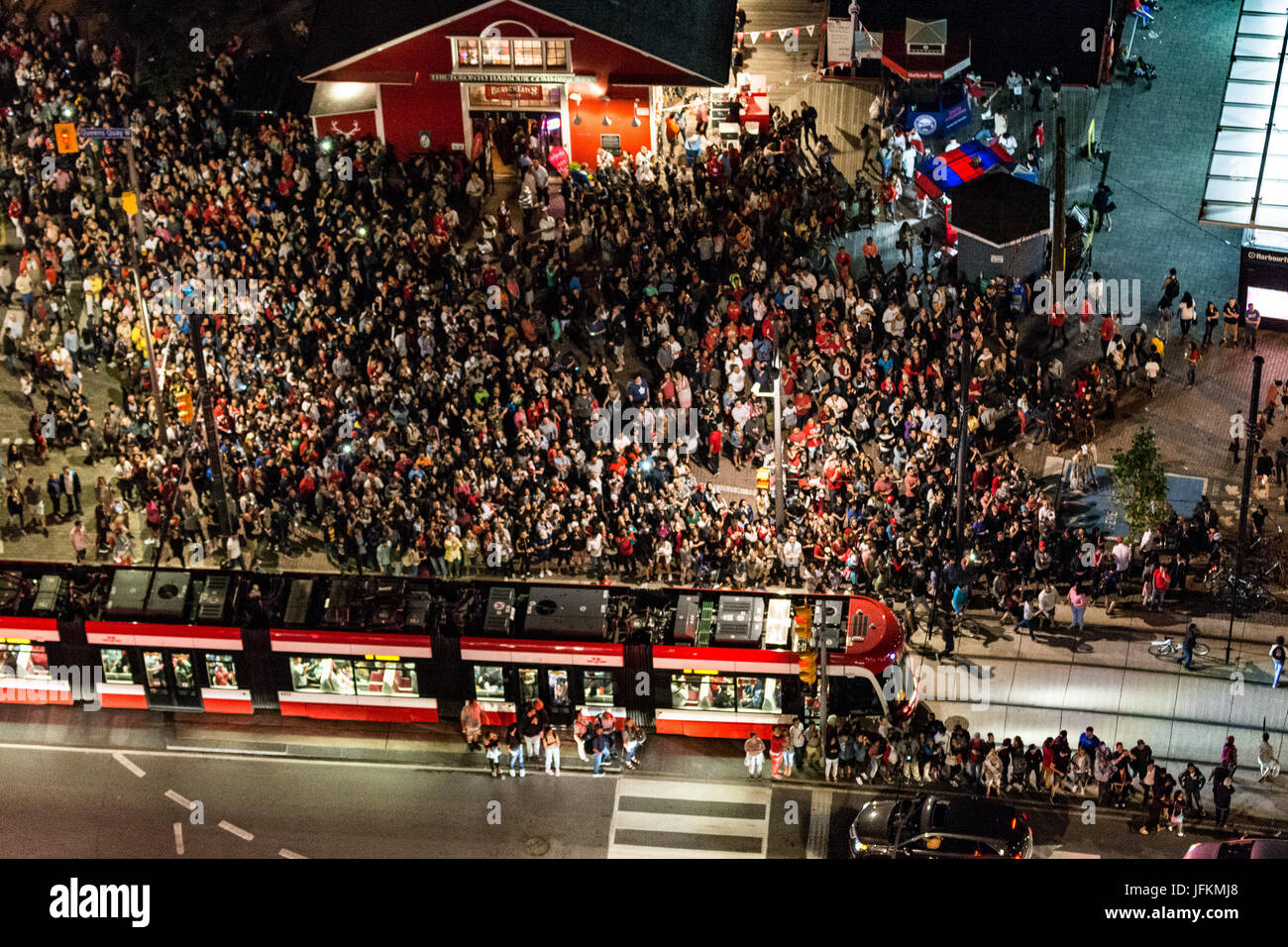 Toronto, Canada. 1st July 2017. A large crowd gathered around Queens ...