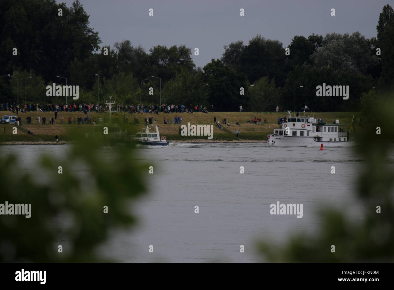 The MS Mainz ship, carrying the coffin of Helmut Kohl arrives in Speyer ...