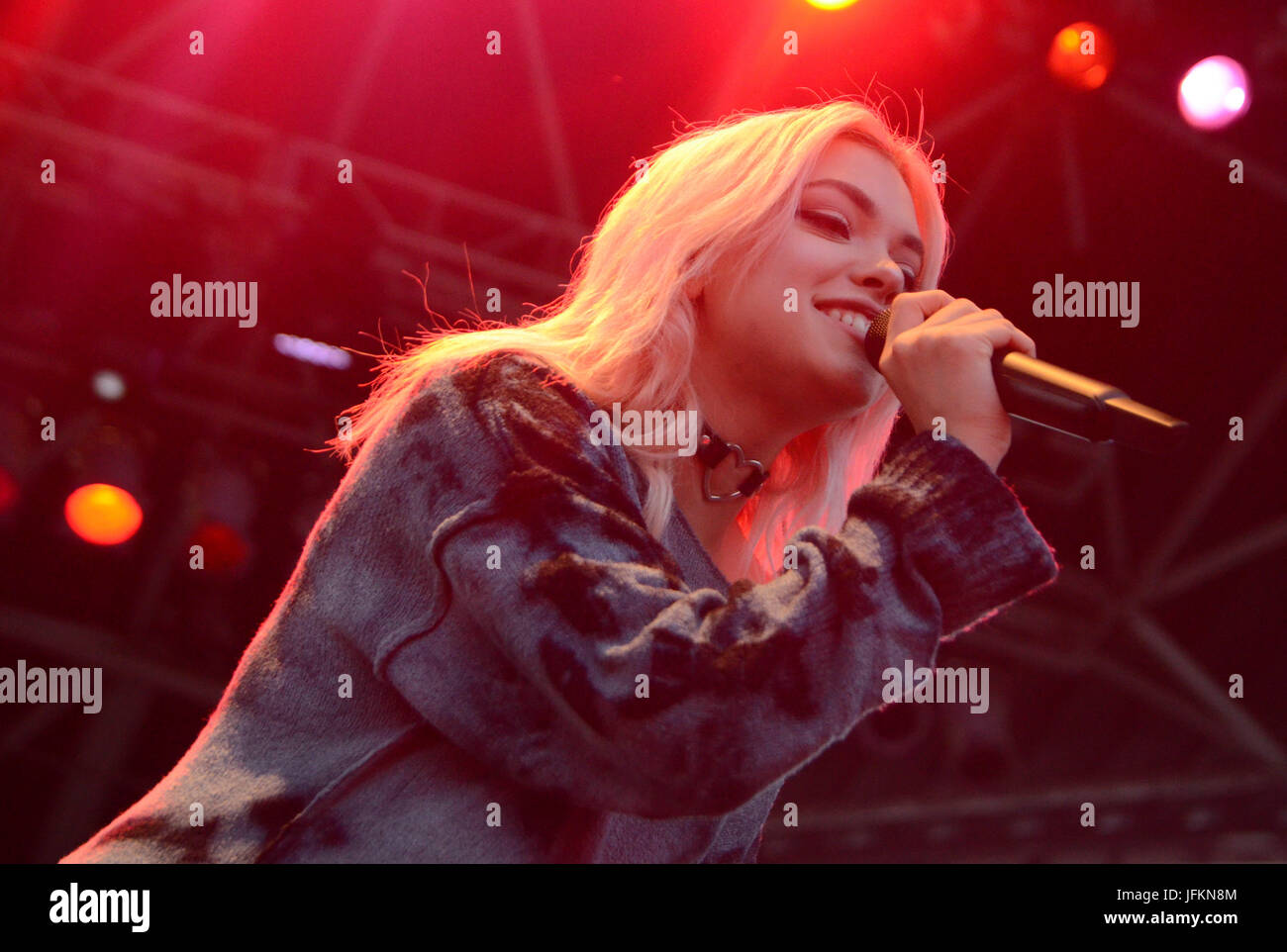 Milwaukee, Wisconsin, USA. 1st July, 2017. Lead singer Rena Lovelis of ...