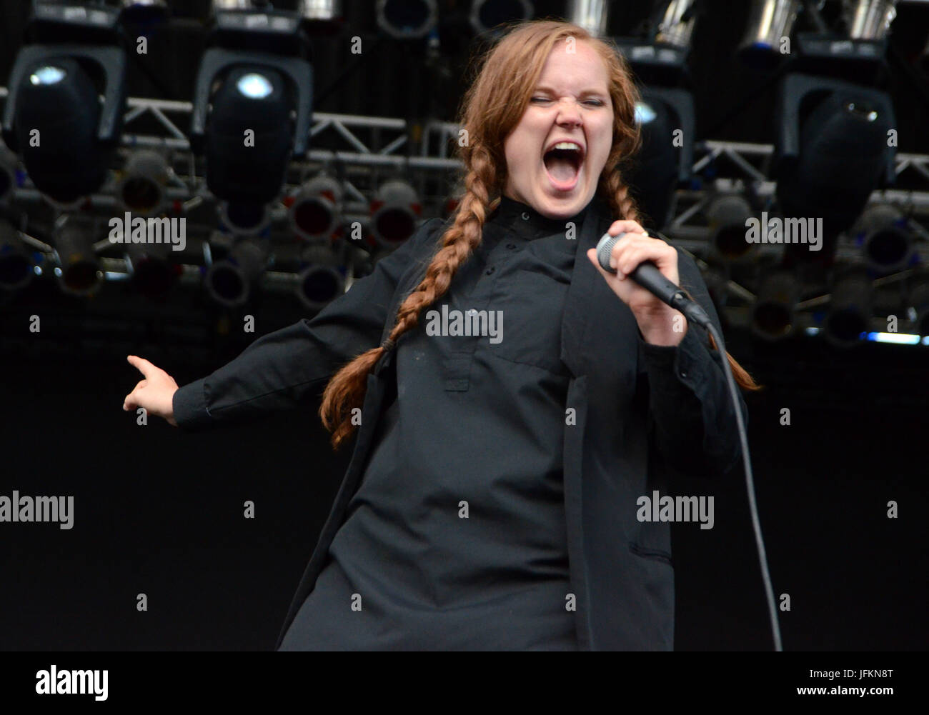 Milwaukee, Wisconsin, USA. 1st July, 2017. Singer Flint Eastwood ...