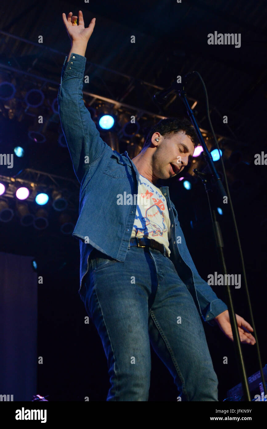 Milwaukee, Wisconsin, USA. 1st July, 2017. Lead singer Jack Antonoff of ...