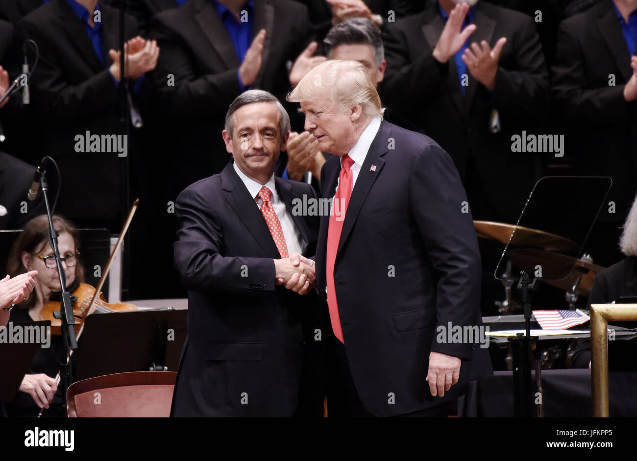 United States President Donald J. Trump and Pastor Robert Jeffress ...