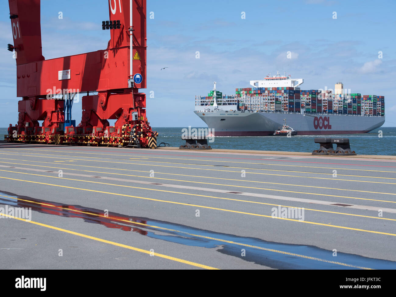 Wilhelmshaven, Germany. 02nd July, 2017. The newly-built container ship ...