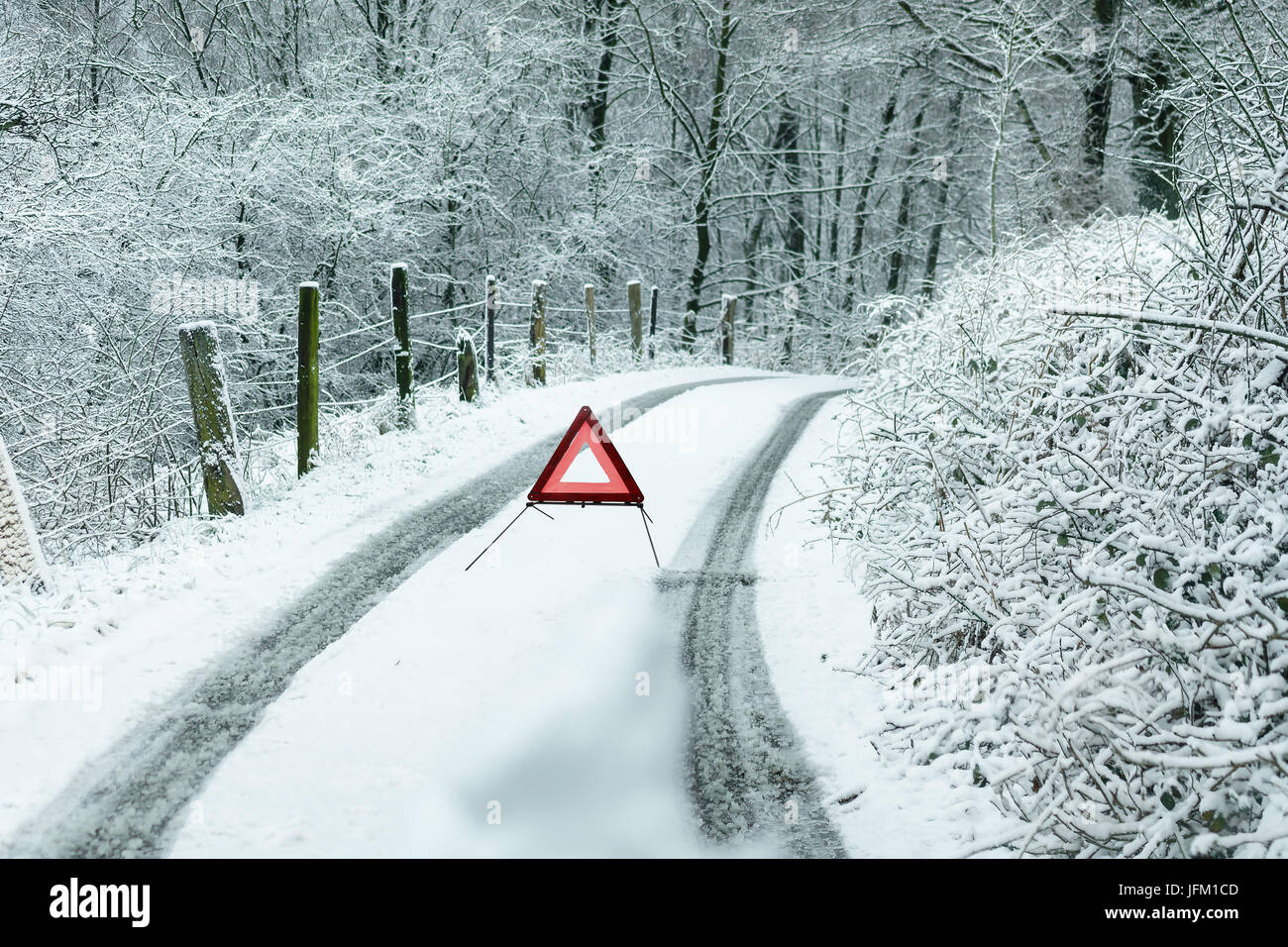 Winter weather road sign triangle hi-res stock photography and images ...
