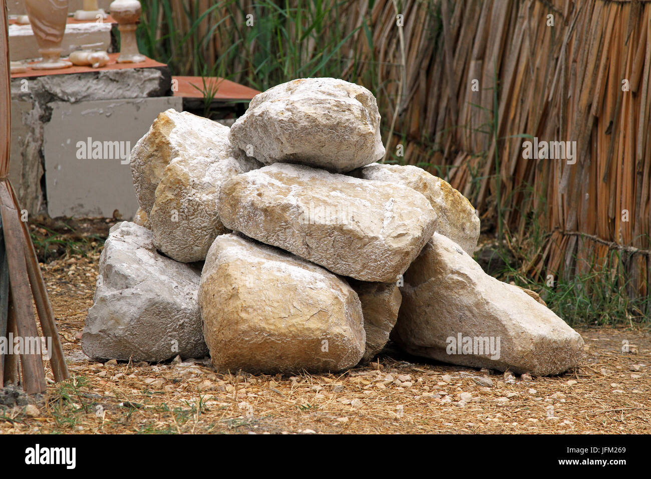 Yellow white alabaster hi-res stock photography and images - Alamy
