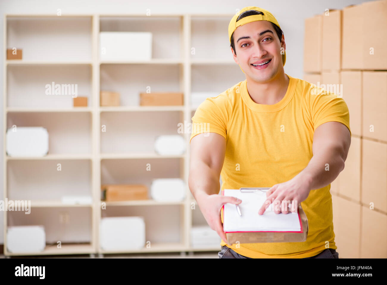 Signed for delivery hi-res stock photography and images - Alamy