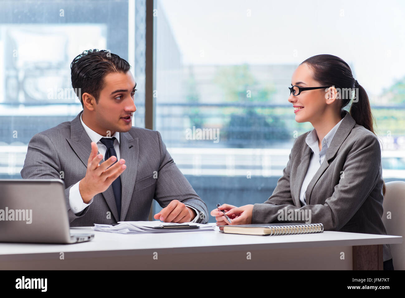Businesspeople having discussion in the office Stock Photo - Alamy Businesspeople having discussion in the office Stock Photo - Alamy