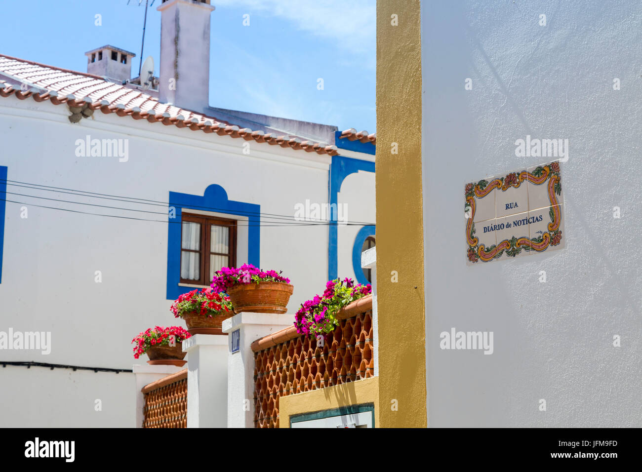 Alentejo houses hi-res stock photography and images - Alamy