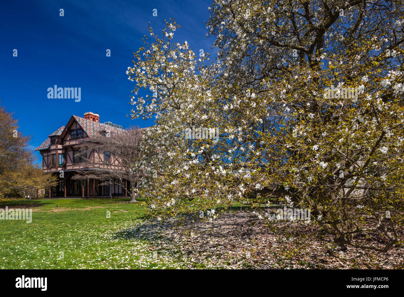Bellevue avenue hi-res stock photography and images - Alamy