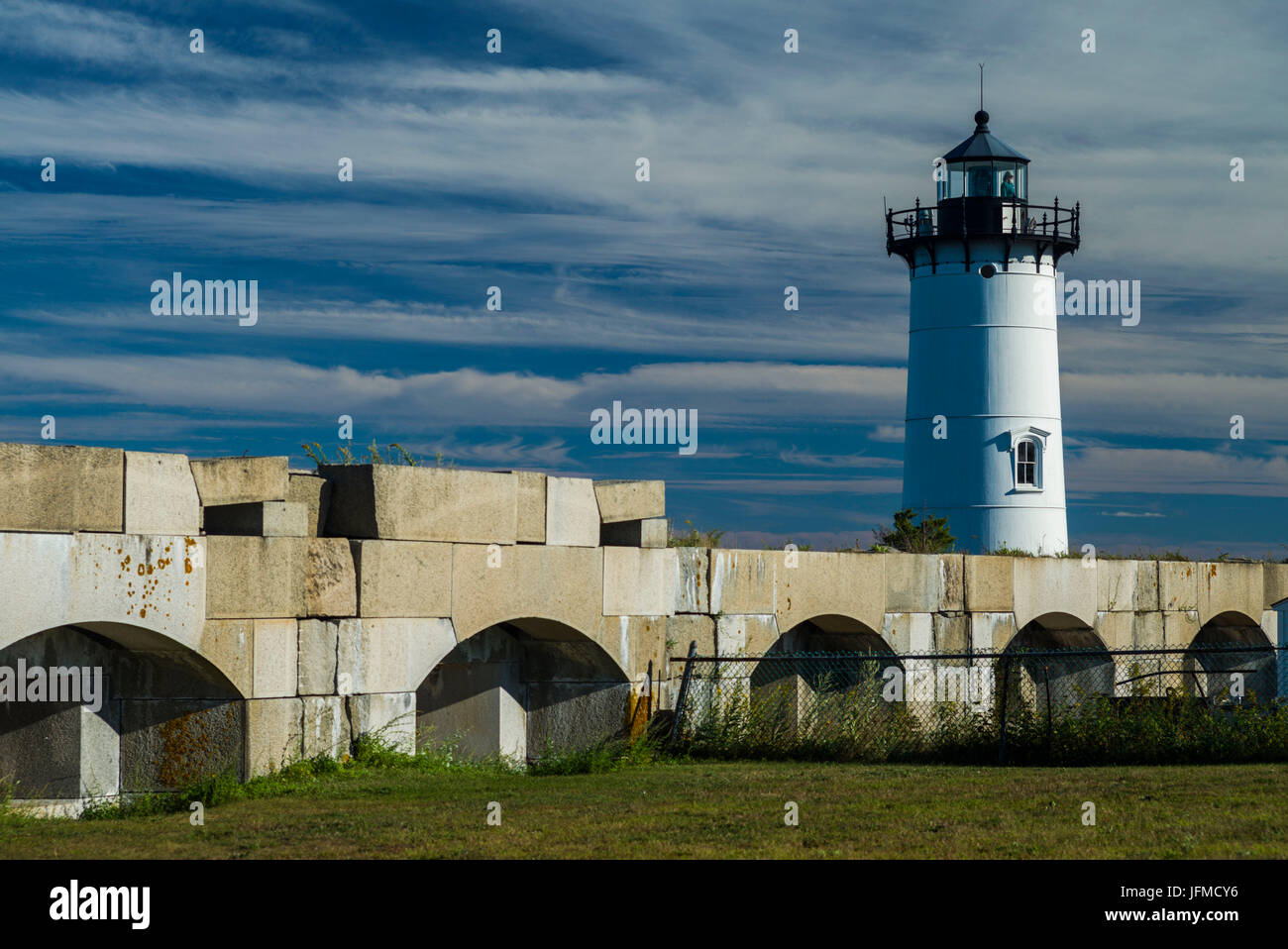 USA, New Hampshire, New Castle, Portsmouth Harbor Lighthouse and Fort ...