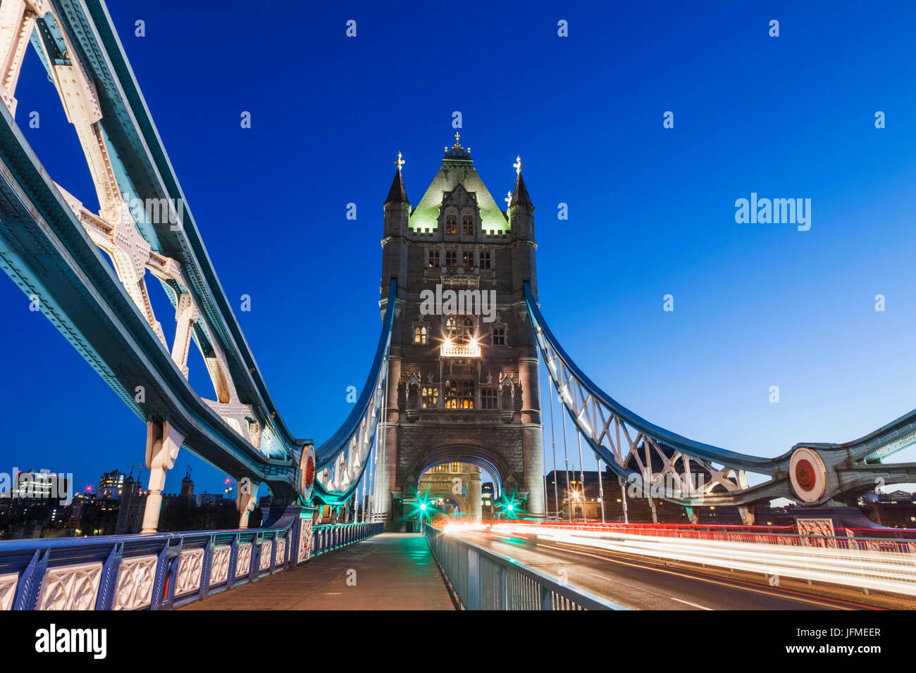 England, London, Southwark, Tower Bridge at Dawn Stock Photo - Alamy