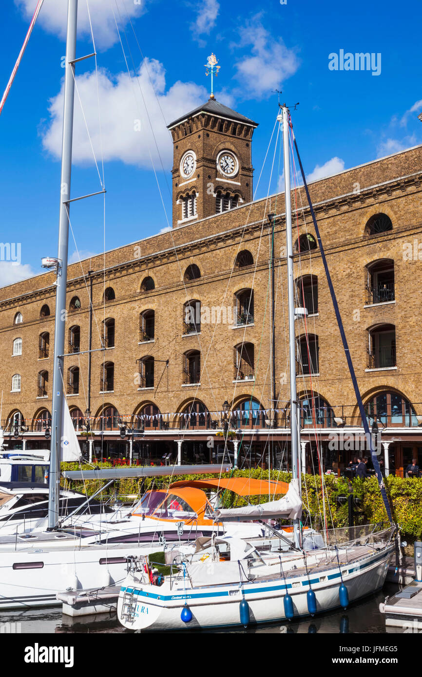 Wapping london docks hi-res stock photography and images - Alamy
