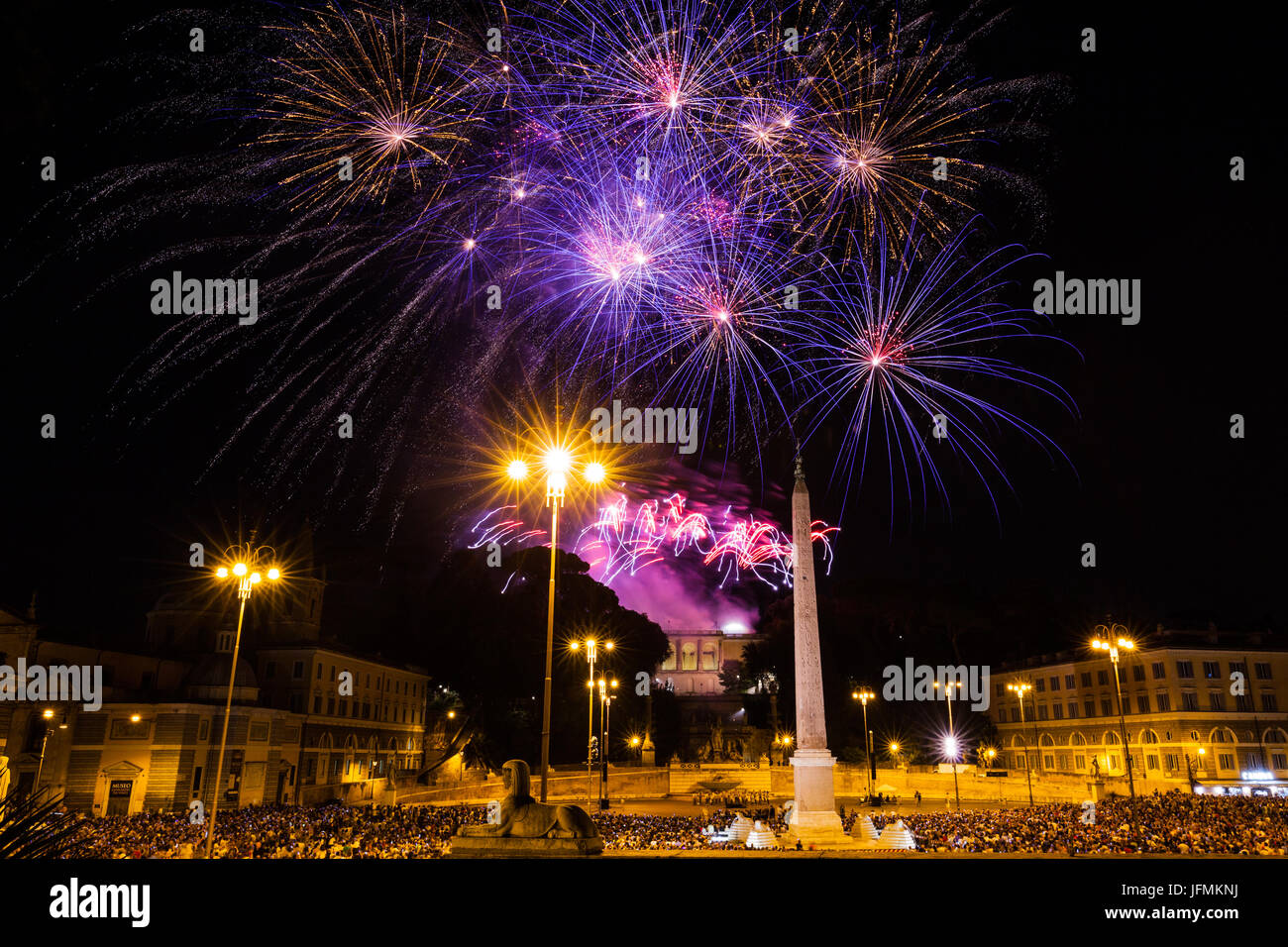 La Girandola Fireworks at Piazza del Popolo Stock Photo - Alamy