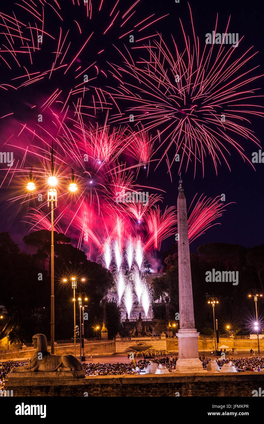 Fireworks in piazza del hi-res stock photography and images - Alamy