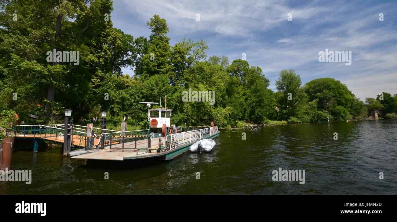 Impressions of the Havel River in the surroundings of Peacock Island ...