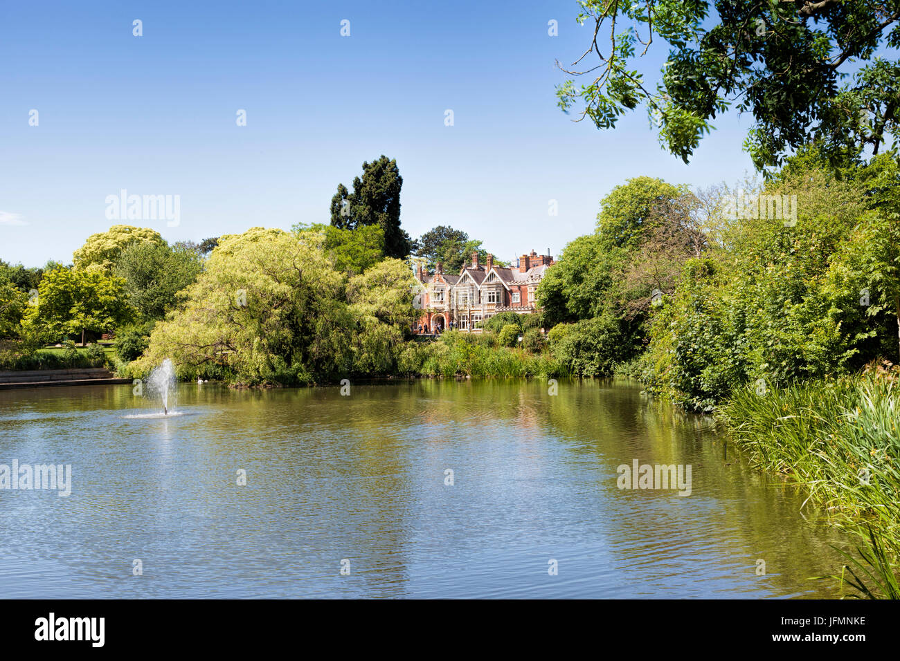 Bletchley park lake hi-res stock photography and images - Alamy