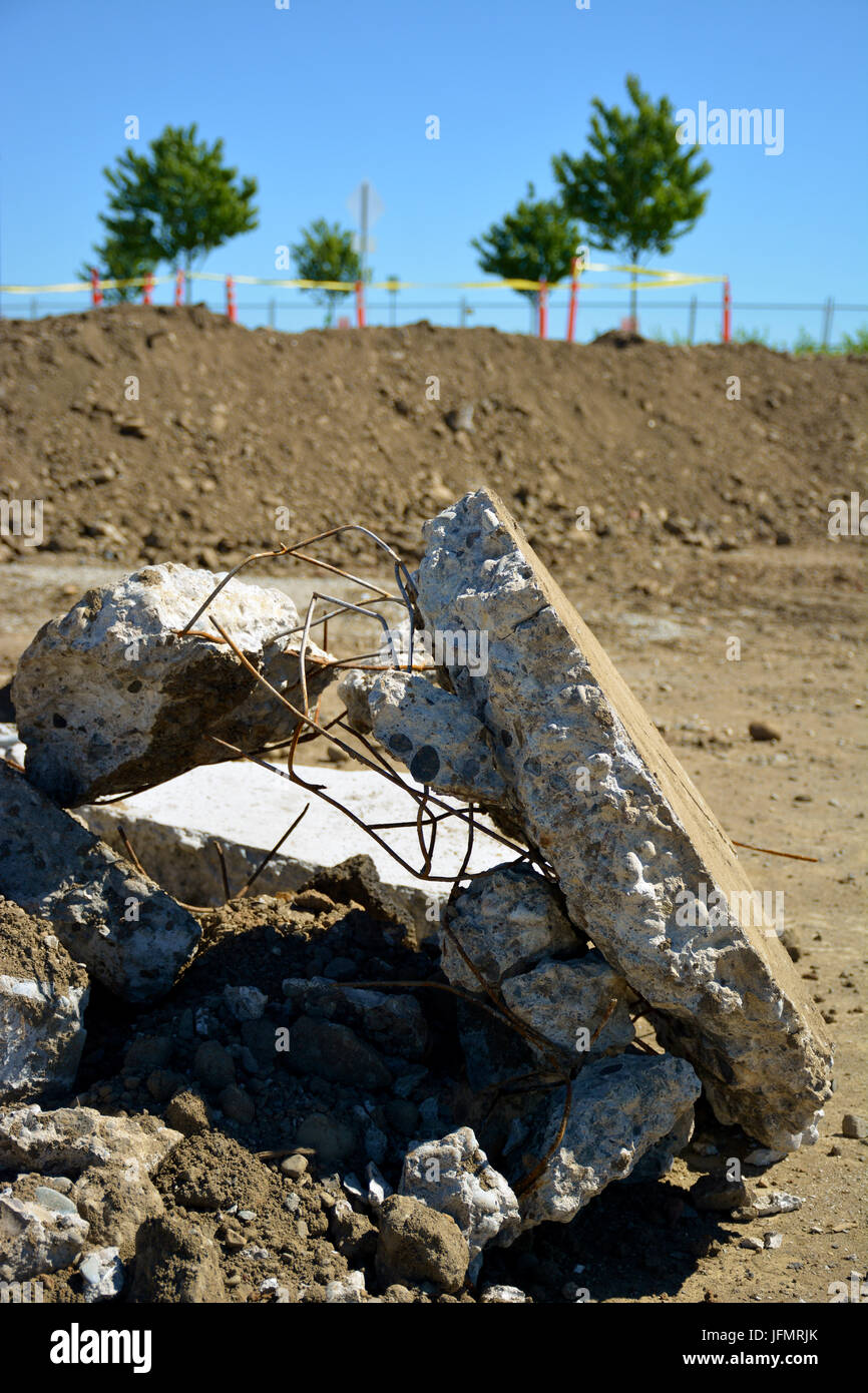 Construction debris hi-res stock photography and images - Alamy