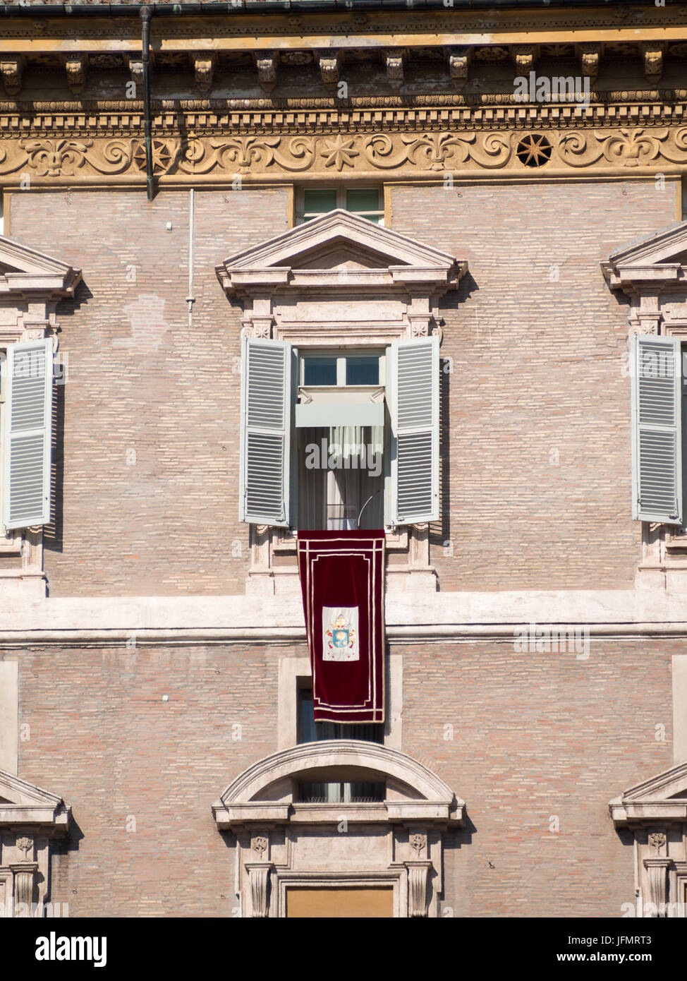 Pope window vatican hi-res stock photography and images - Alamy