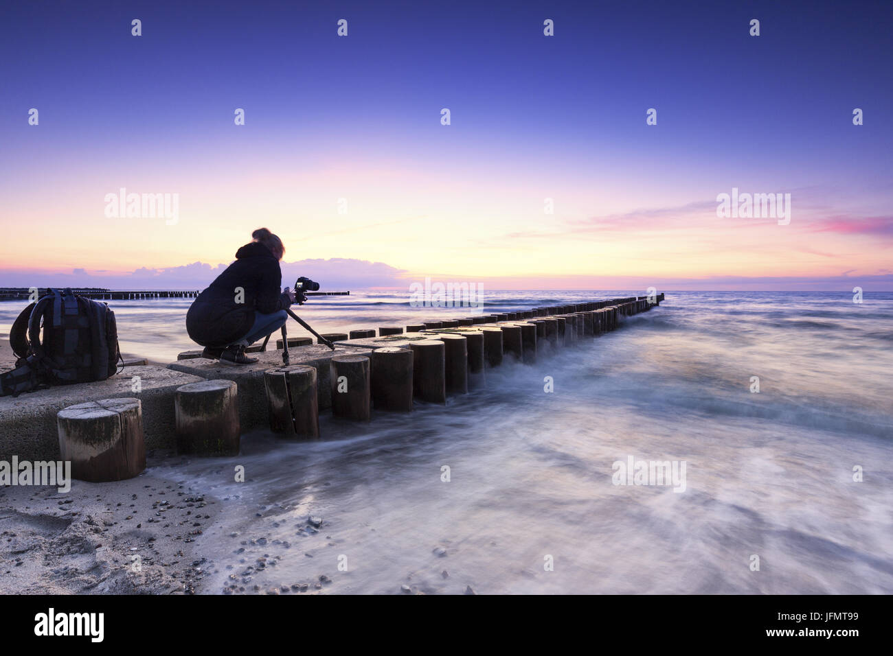 Groins on beach hi-res stock photography and images - Alamy
