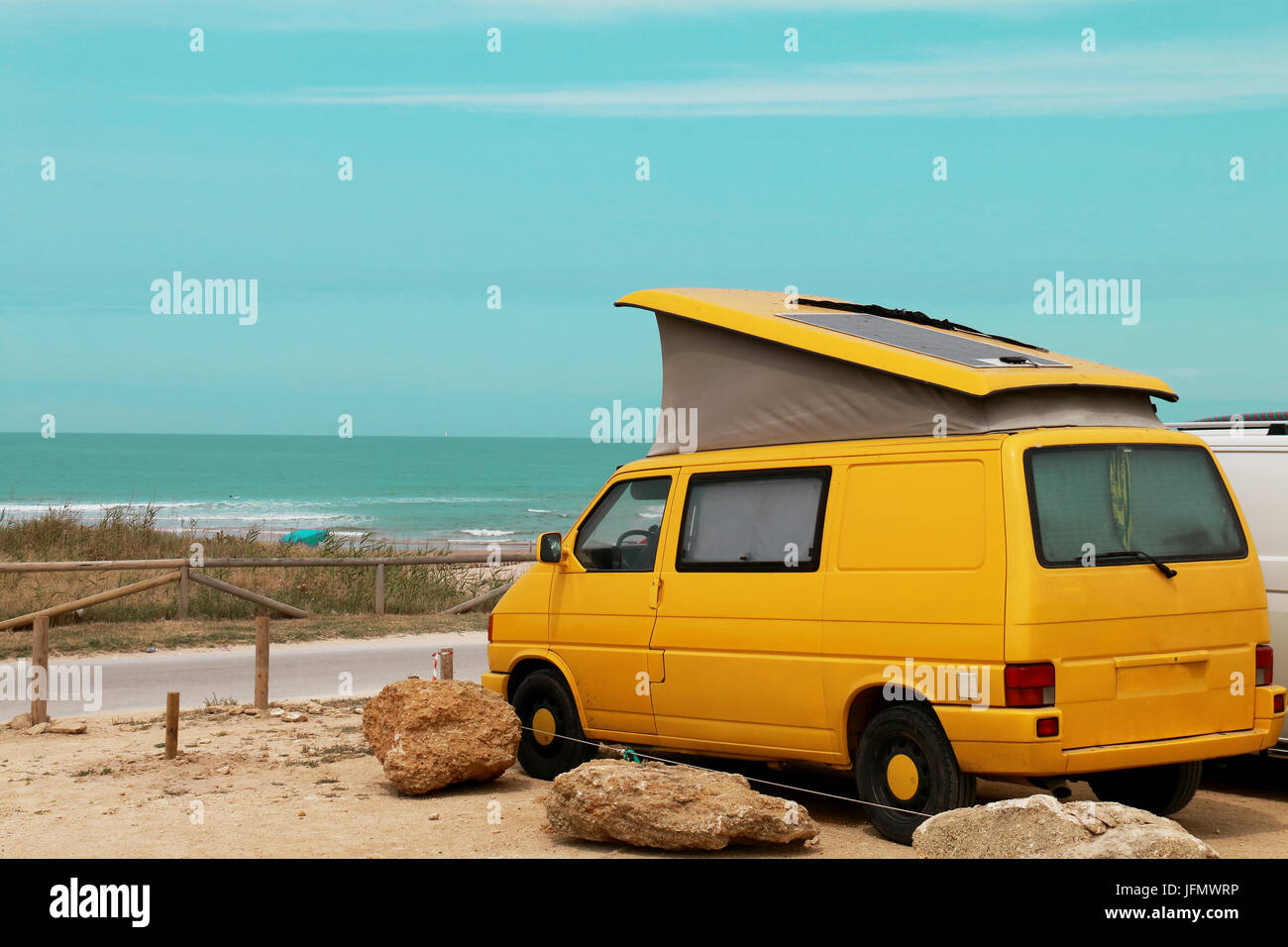 Surfing van hi-res stock photography and images - Alamy