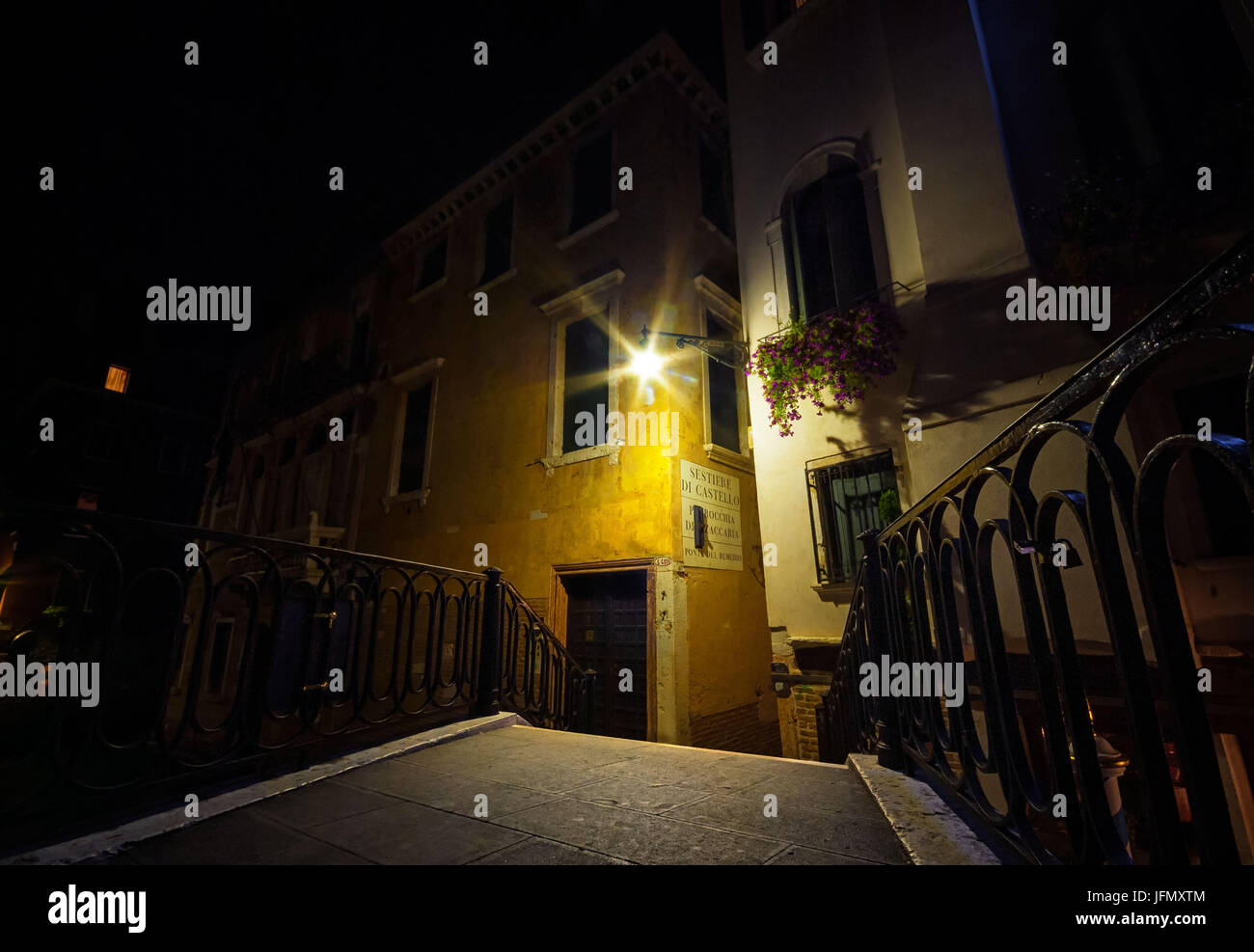 Baroque architecture on the streets and canals of Venice at night Stock ...
