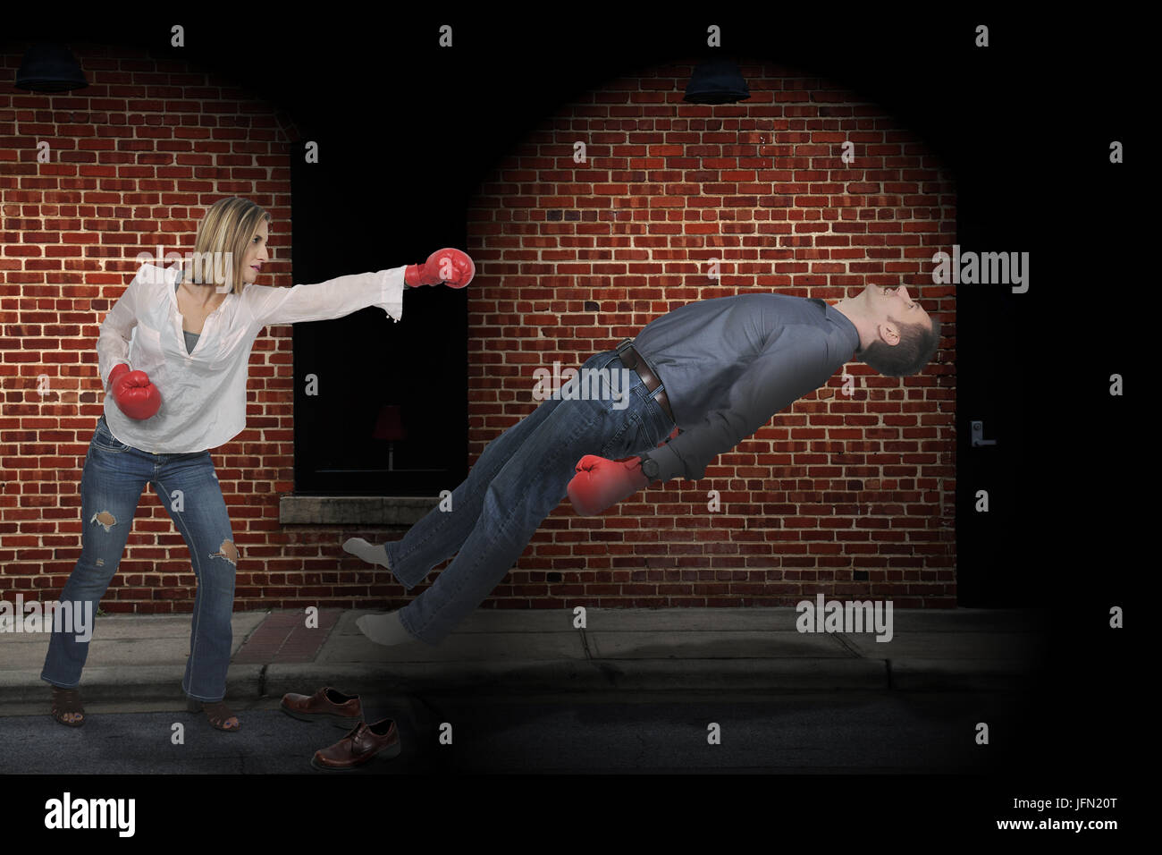 Knocked out boxer hi-res stock photography and images - Alamy