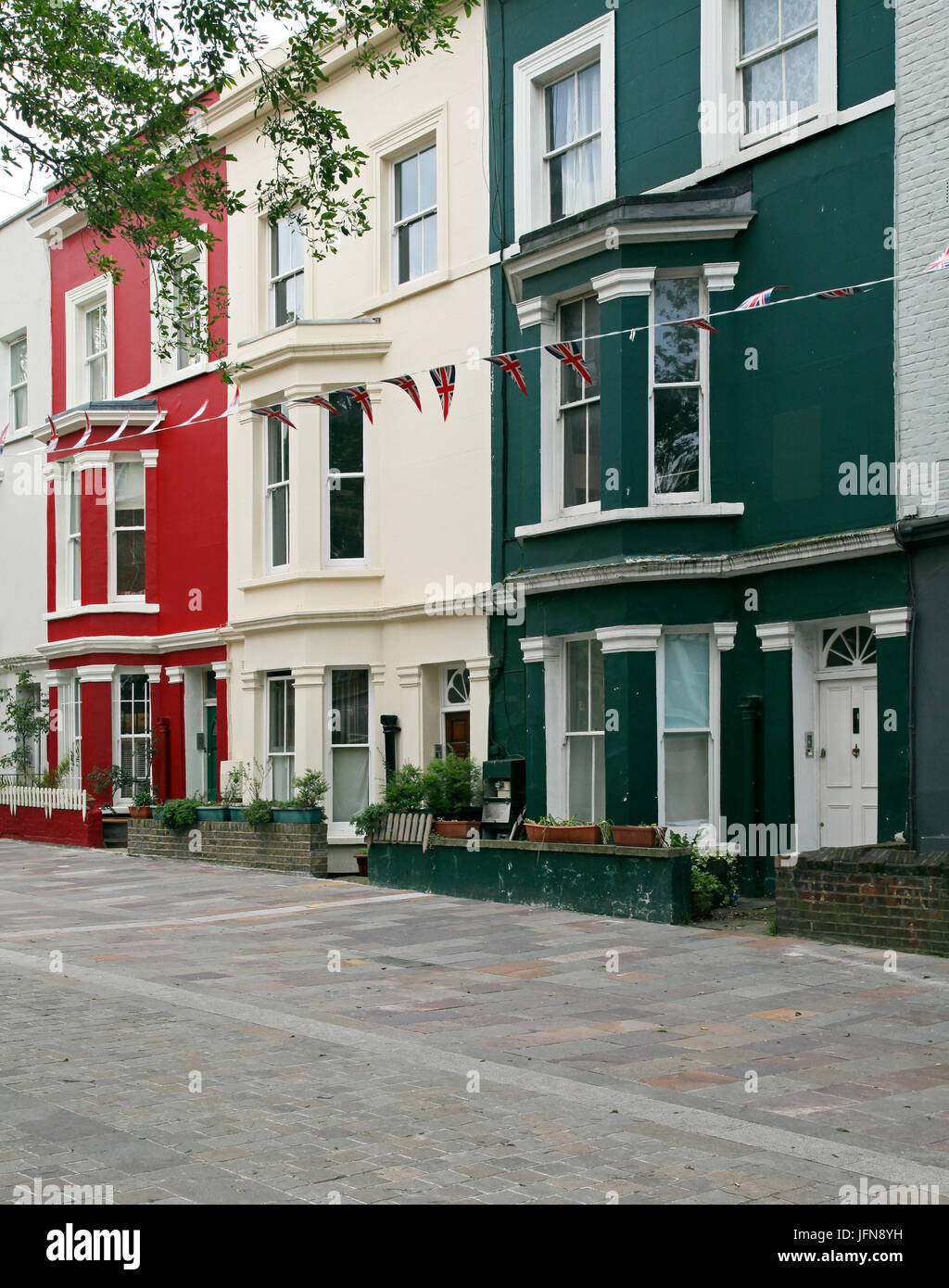 Small street hi-res stock photography and images - Alamy