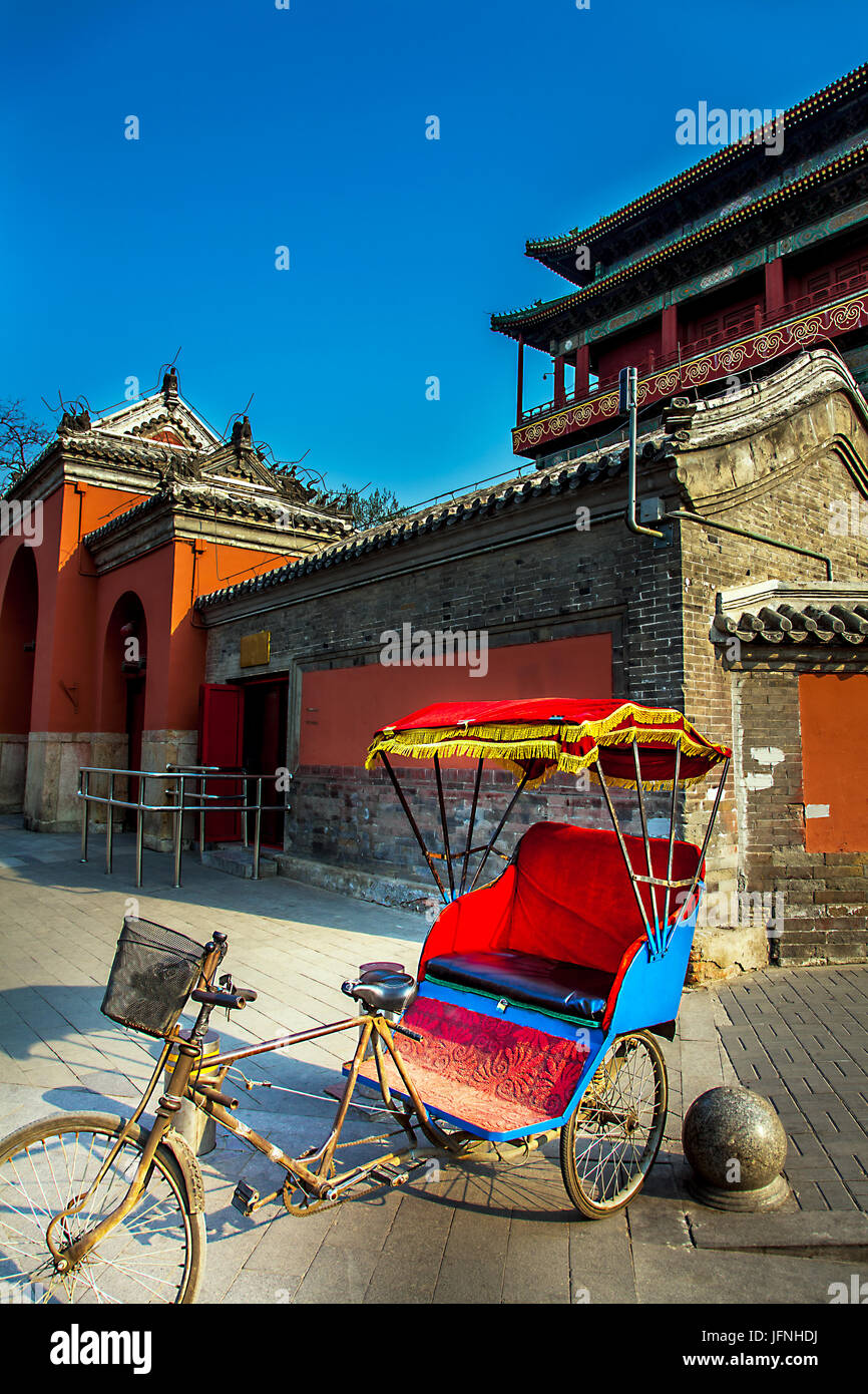 Historical rickshaw hi-res stock photography and images - Alamy