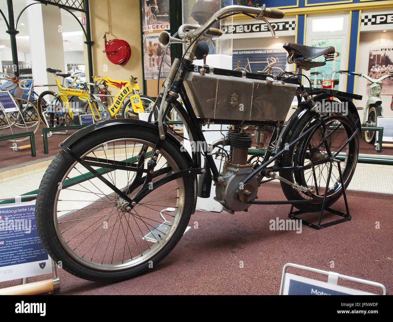 1905 Peugeot Légere Motocyclette Stock Photo - Alamy