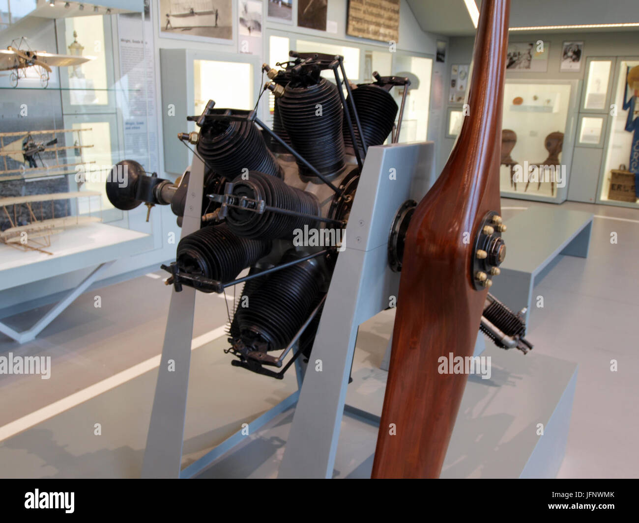 1910 Gnäme Double Omega 14-Cylinder aircraft engine pic1 Stock Photo ...