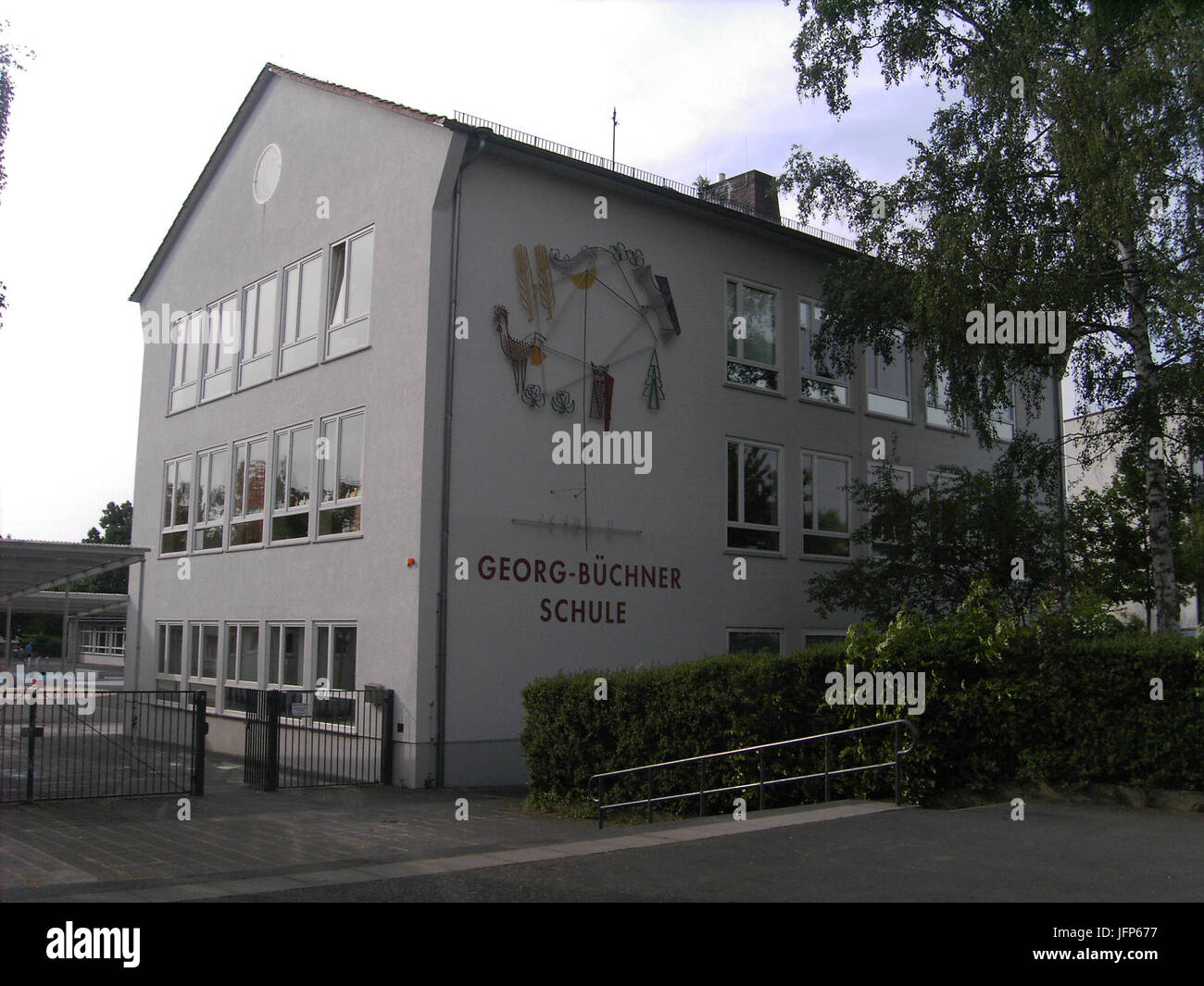 110511 Gießen Egerländer.Straße.Georg-Büchner-Schule.03 Stock Photo - Alamy