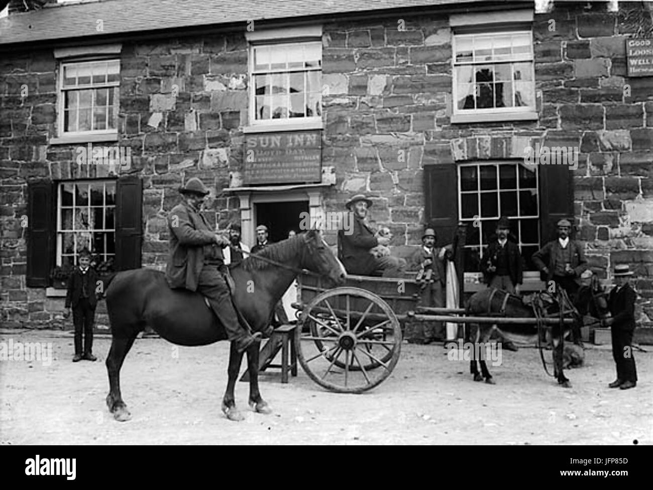 Performance outside Black and White Stock Photos & Images - Alamy