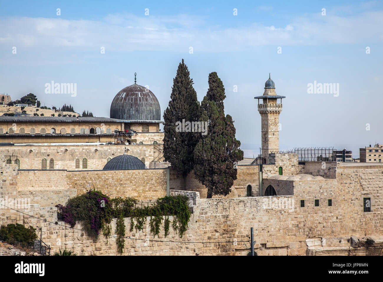 Walls of ancient Jerusalem Stock Photo - Alamy
