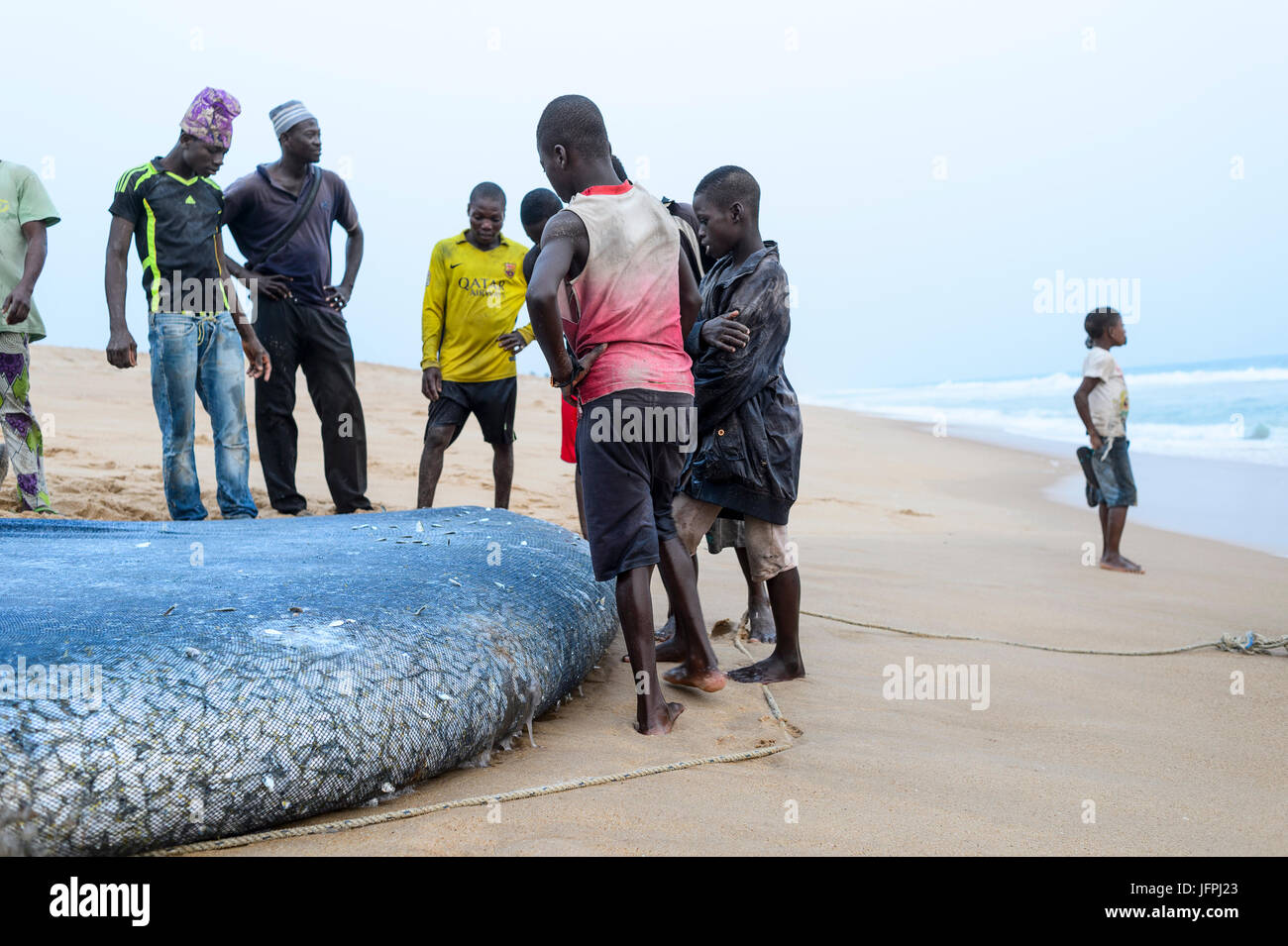Traditional net fishing in Ouidah, Benin Stock Photo - Alamy