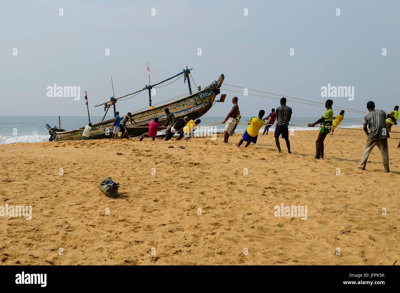 Traditional net fishing in Ouidah, Benin Stock Photo - Alamy