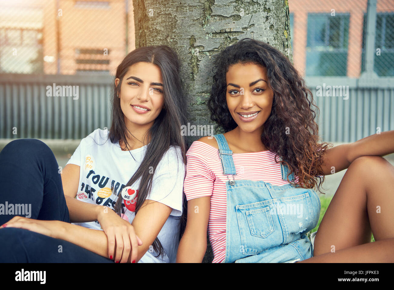 People sat next to each other hi-res stock photography and images - Alamy