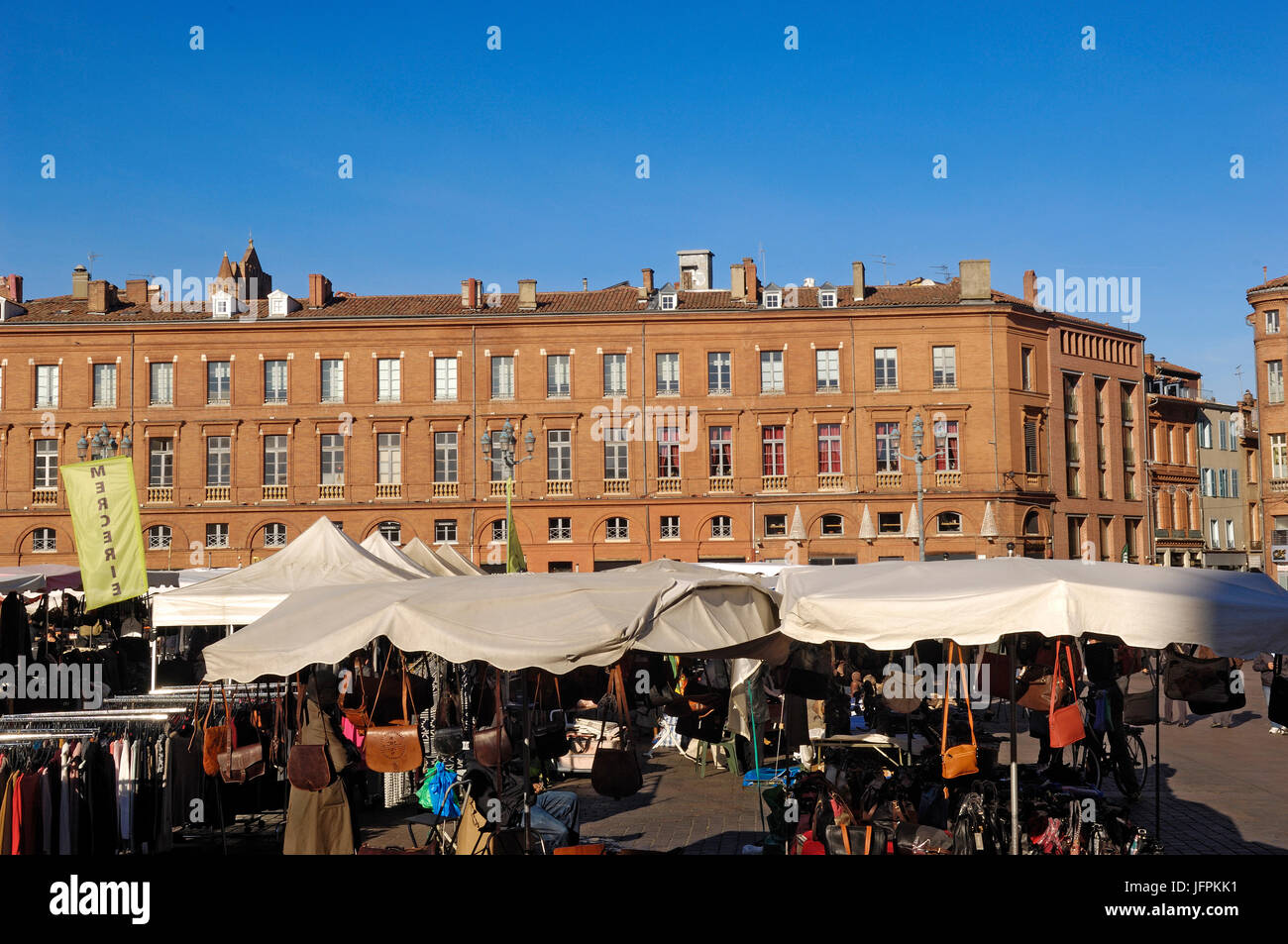 building in square Le Capitole de Toulouse, France Stock Photo - Alamy