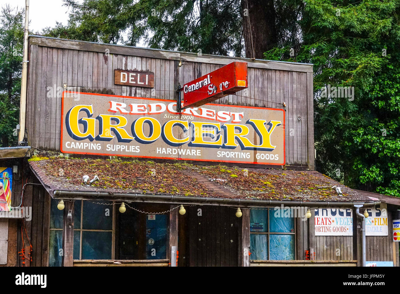 Giant grocery store hi-res stock photography and images - Alamy