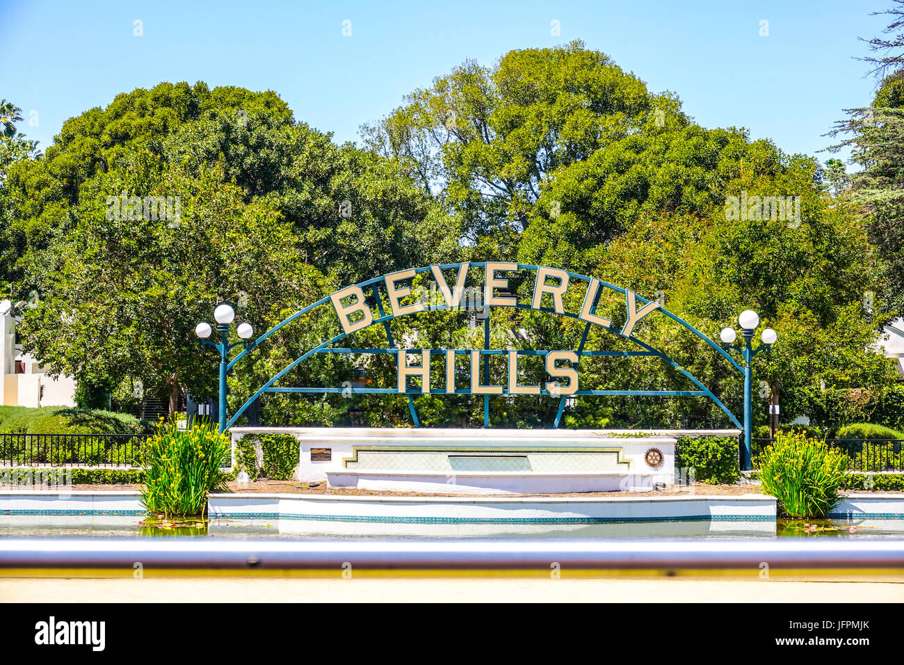 Beverly Hills sign at Santa Monica Blvd Stock Photo - Alamy