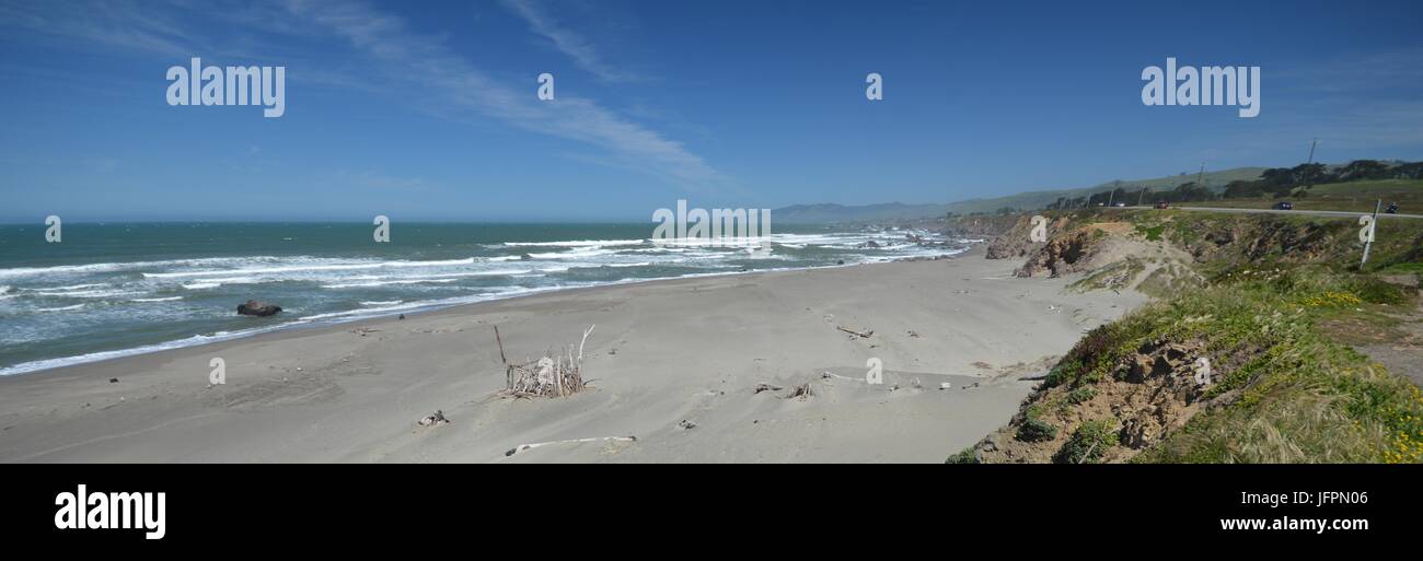 View of the Pacific coast at Goat Rock Beach, on Highway 1 between ...