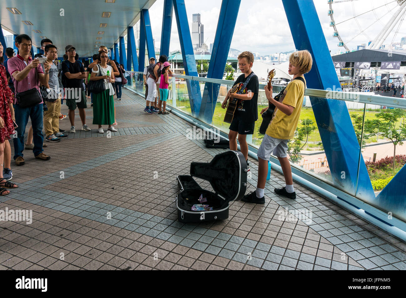 Busking scene in hong kong china hi-res stock photography and images ...
