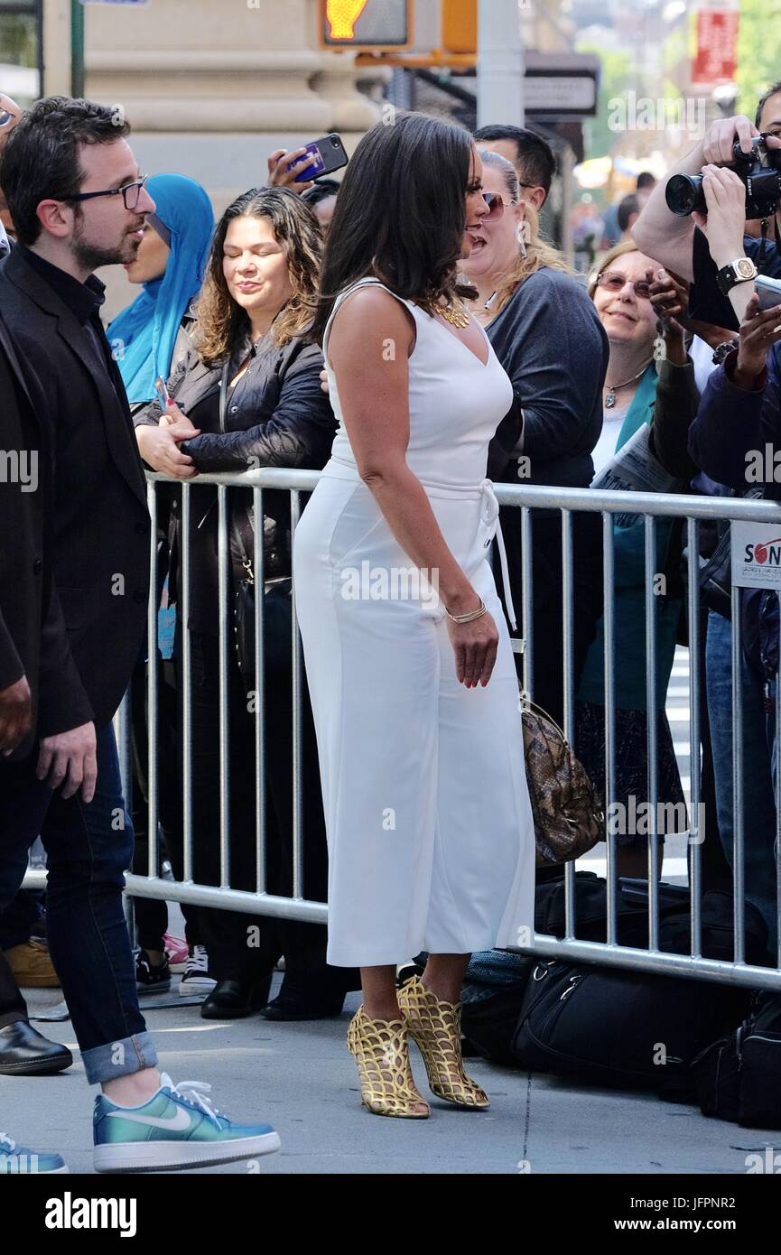 Cast of Daytime Divas at AOL Build Featuring: Fiona Gubelmann, Star Jones, Vanessa Williams ...