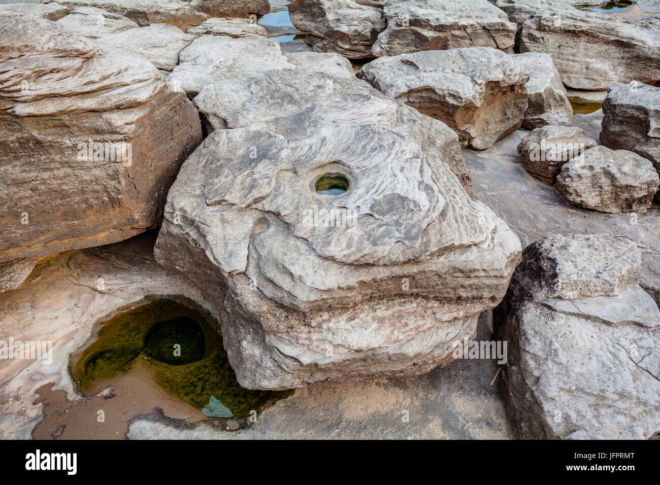 3000 bok unseen emerald green water inside the hole rocks.there have ...