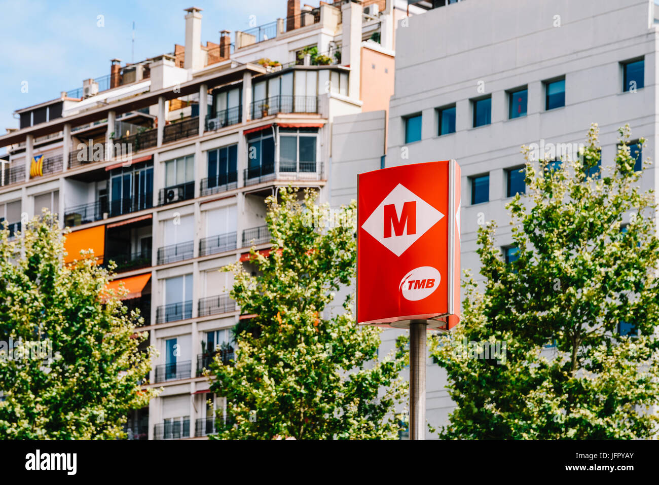 BARCELONA SPAIN AUGUST 05 2016 Barcelona Subway Metro Sign In barcelona-spain-august-05-2016-barcelona-subway-metro-sign-in