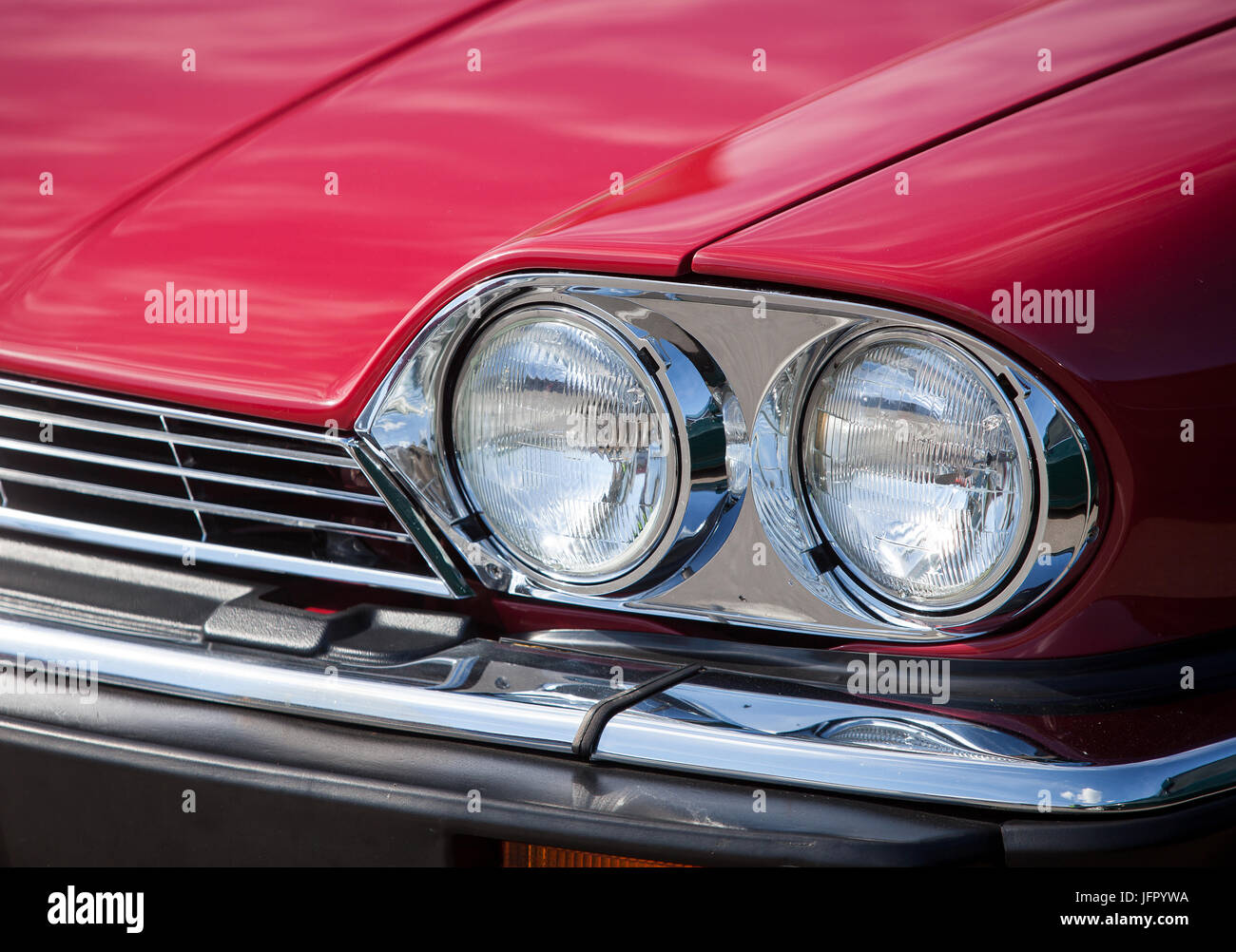 Carfrontview hi-res stock photography and images - Alamy