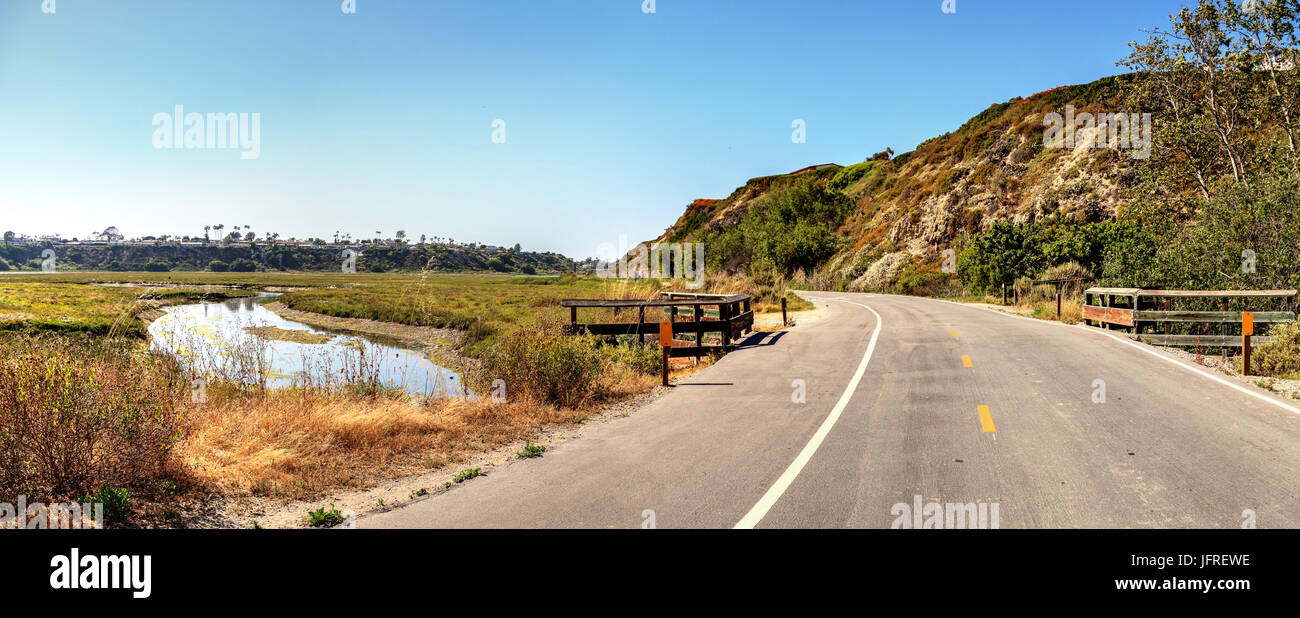 Newport Back Bay loop hiking trail Stock Photo - Alamy