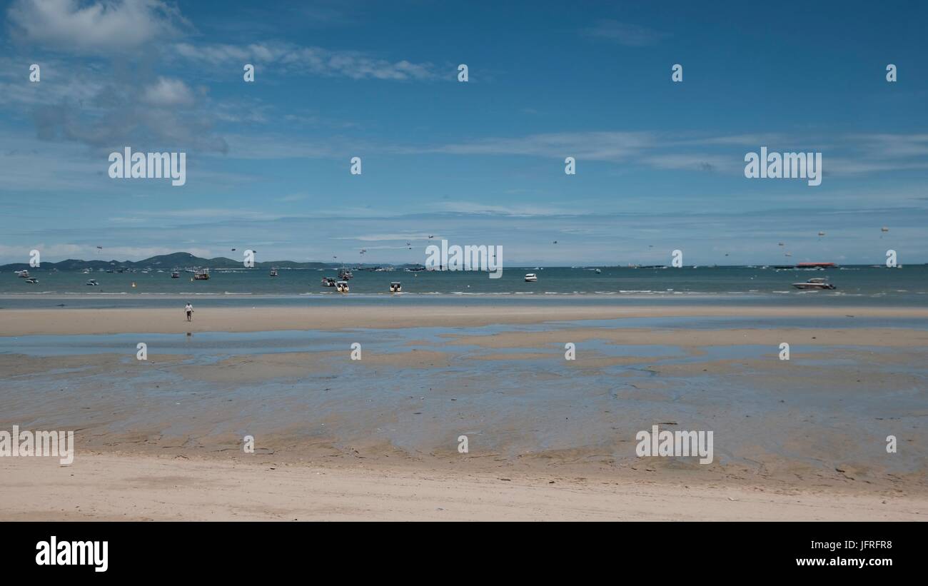 Shoreline resort hi-res stock photography and images - Alamy