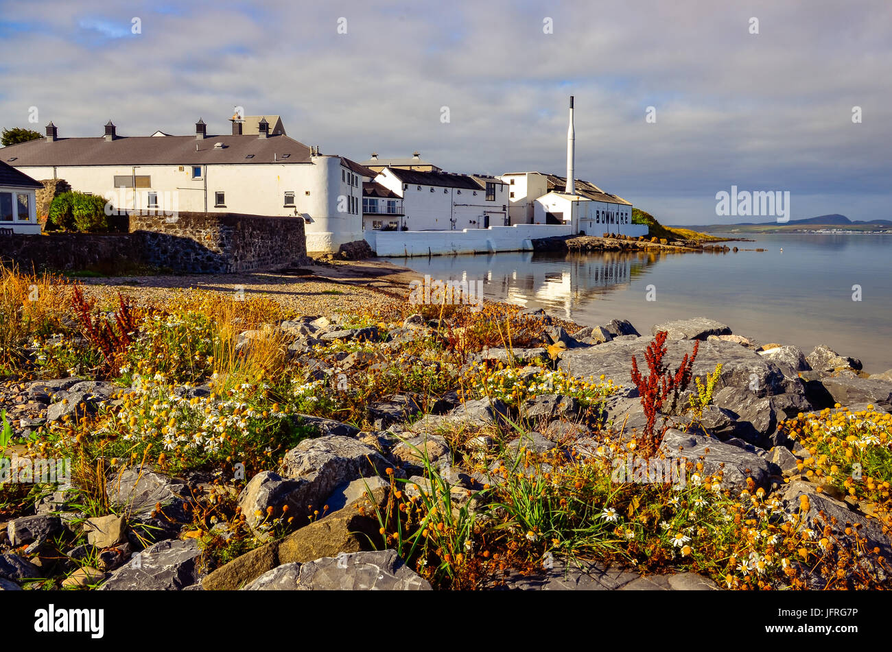 Bowmore distillery hi-res stock photography and images - Alamy